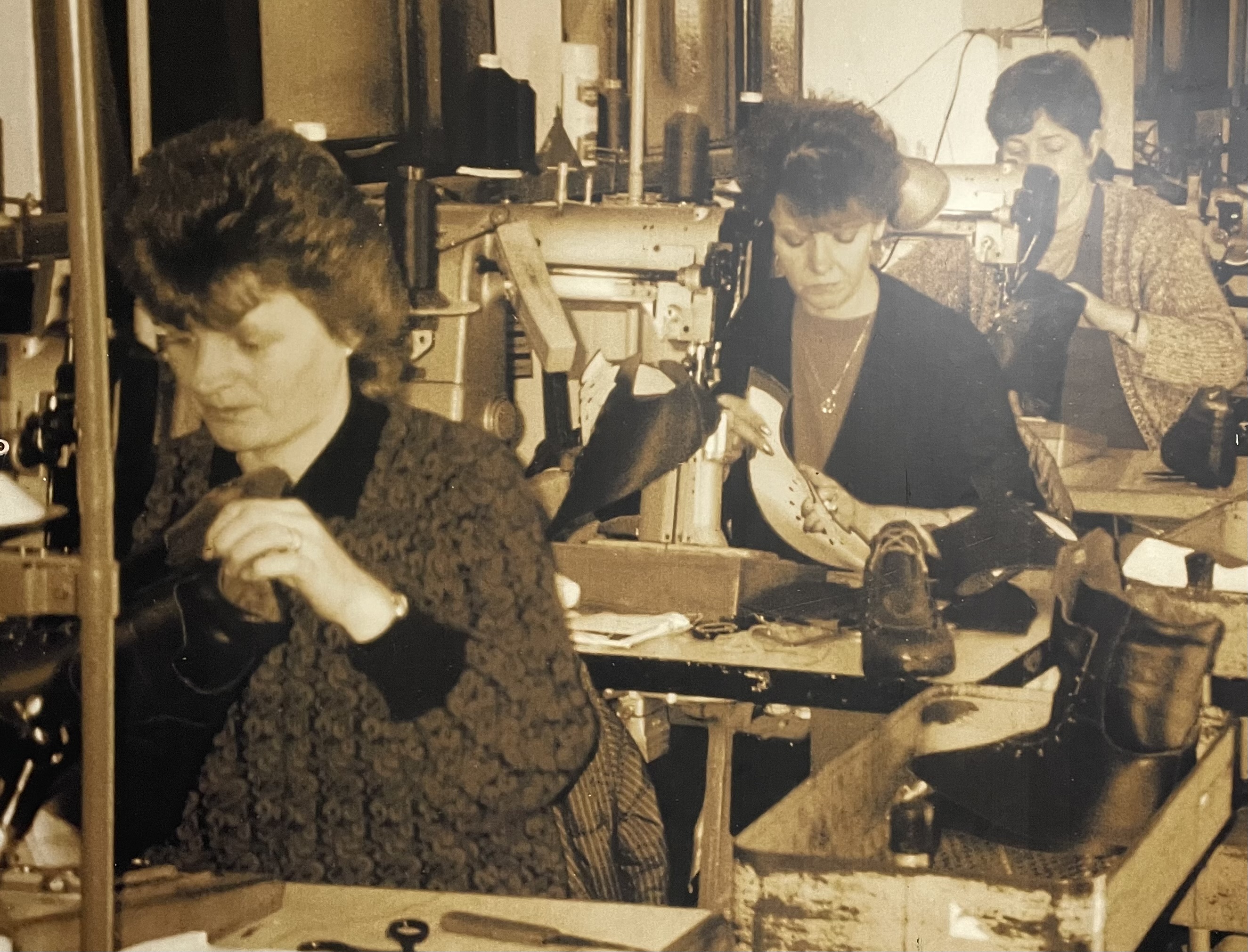 Where do Altberg make their boots